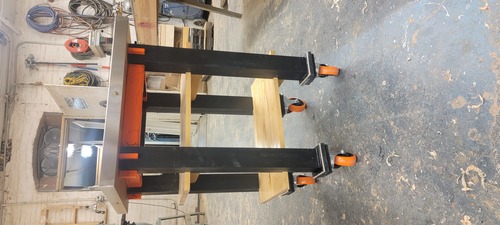 Sculpting table - stainless top and casters :: Japanese Joinery ...