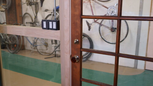 Gallery - studio - wall - rim lighting - light box :: Japanese Joinery ...