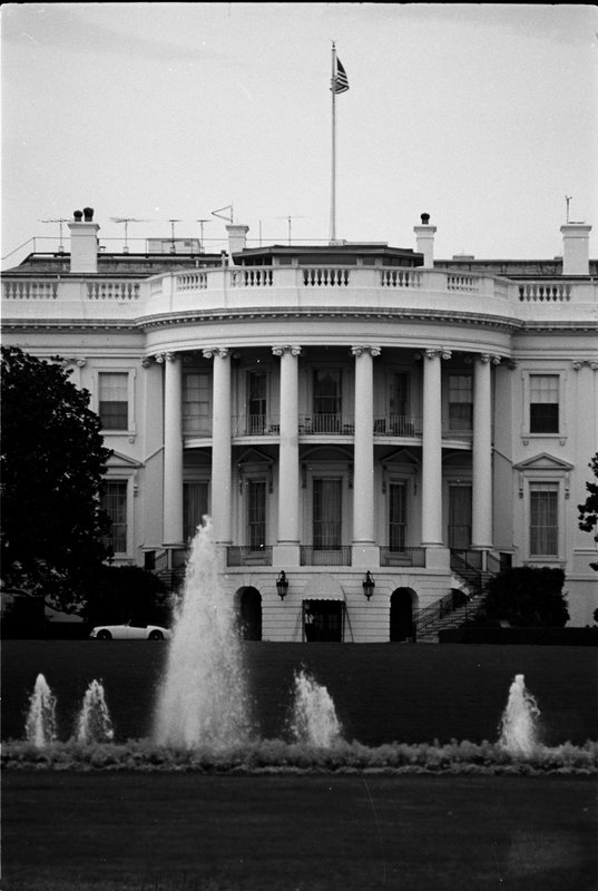 70-11A (005-0122 White House close up :: new :: Hugo Brooks Images
