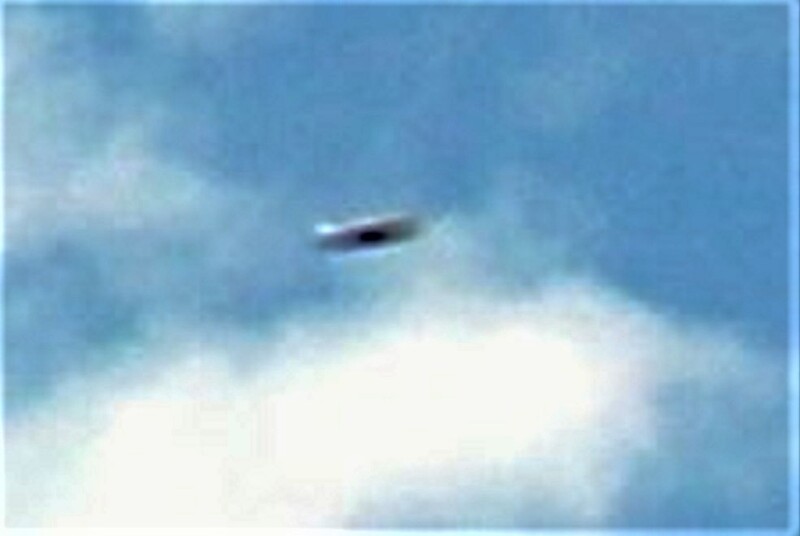 1-12-22 ADELAIDE AUSTRALIA--MUFON :: WWW.WORLD UFO PHOTOS.ORG