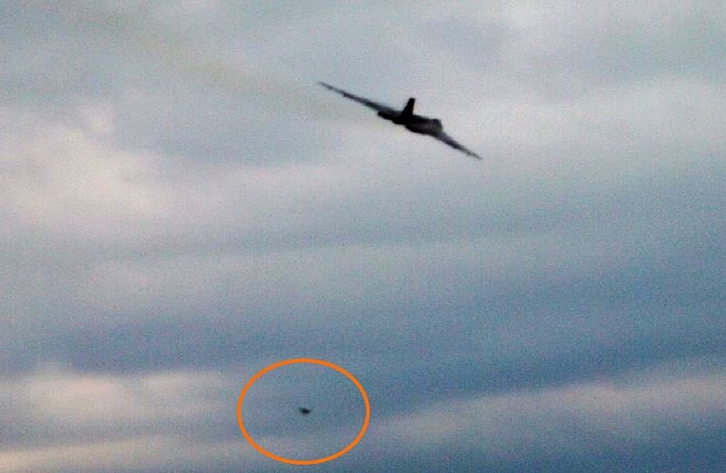 8-22-15 DAWLISH AIR SHOW DEVON ENGLAND--JOHN MOONER UFOLOGIST AND ...